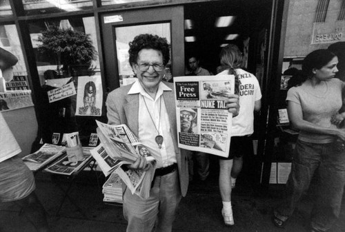 Art Kunkin, publisher of L.A. Free press — Calisphere