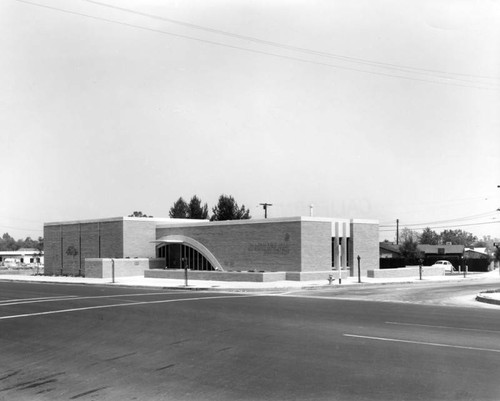 Encino-Tarzana Branch Library, exterior view — Calisphere