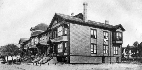 Lankershim Flats at 7th & Broadway — Calisphere