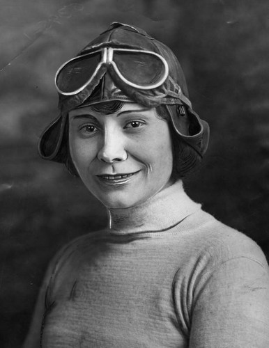 Gladys Roy, aviatrix — Calisphere