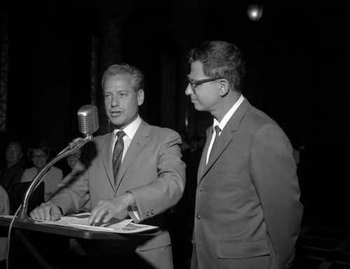 Marvin Braude presents resolution at City Hall — Calisphere