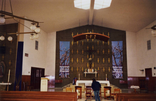 Divine Saviour Catholic Church altar — Calisphere