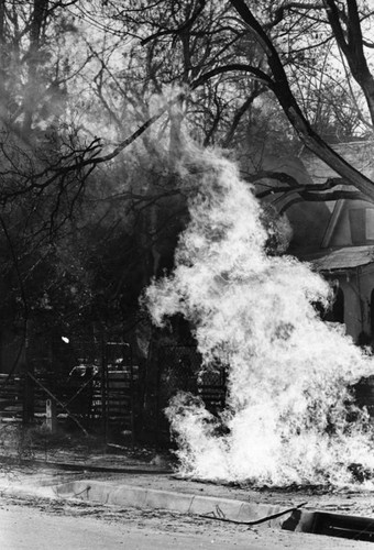 Broken gas main keeps burning — Calisphere