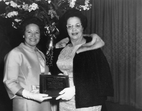 Mrs. Gloria Curtis is woman of the year — Calisphere