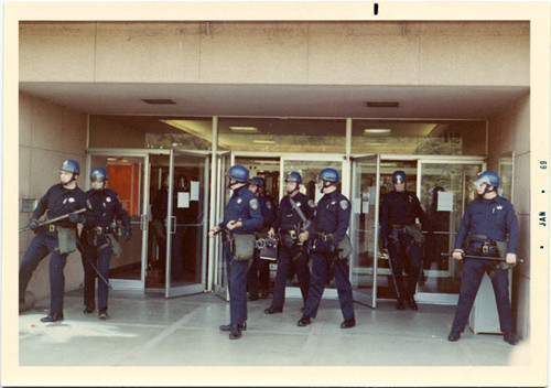 [Scene from student riots at San Francisco State College] — Calisphere