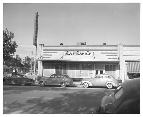 [Exterior of a Safeway grocery store] — Calisphere