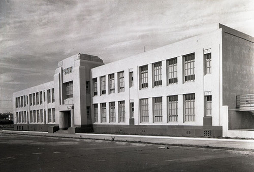 [Exterior of Francis Scott Key elementary school] — Calisphere