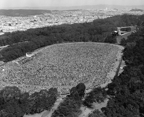 [Aerial view of crowd in polo field in Golden Gate Park] — Calisphere