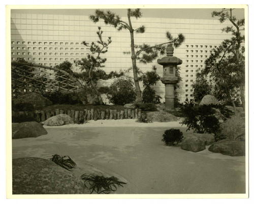 Gardena Library Japanese Garden of the Los Angeles County Public ...