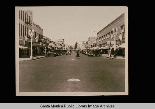 Looking north on Third Street, Santa Monica, Calif. at storefronts ...