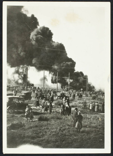 Signal Hill fire (Fisher Oil fire ?) — Calisphere