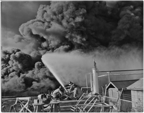 Hancock Refinery fire, 2828 Junipero Ave — Calisphere