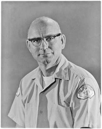 Schwartz, Raymond E. : portrait — Calisphere