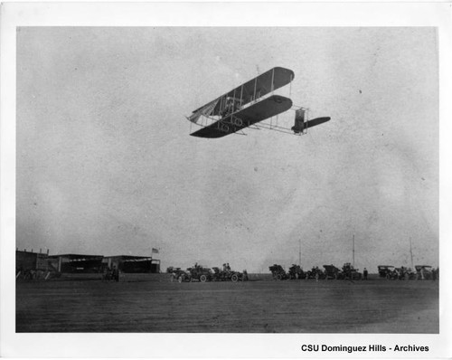 Burgess-Wright Model F biplane in flight — Calisphere