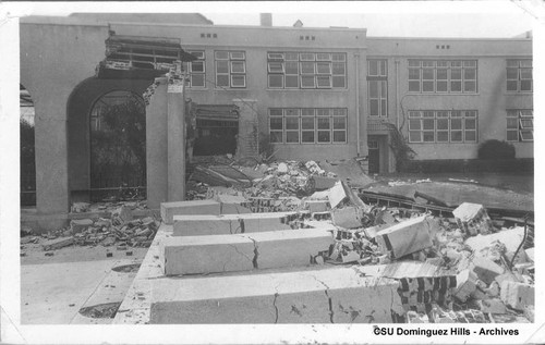 Compton Union High School and Junior College — Calisphere