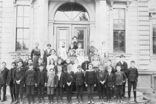 1900 Horace Mann School class photograph — Calisphere