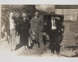 Group photograph of William A. Urton family in 1927 or 1928 — Calisphere