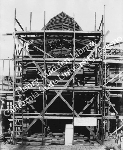 African Dip or Soakum under construction — Calisphere