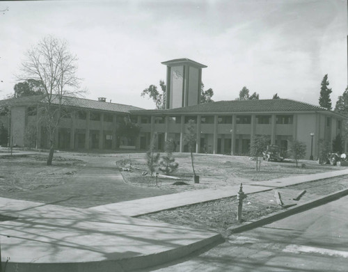 Harper East and McManus Hall, Claremont Graduate University — Calisphere