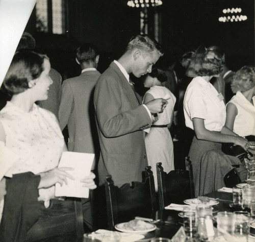 Christmas banquet at Frary Dining Hall, Pomona College — Calisphere