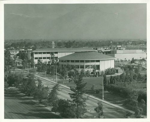 Bauer Center, Claremont McKenna College — Calisphere