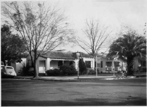 Exterior of Colonial Heights Library — Calisphere