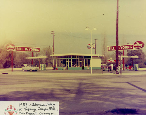 Bill DeYoung Chevron gas station, 1953 — Calisphere