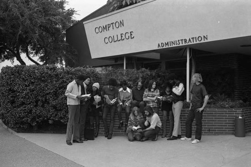 Students gathering at the Compton College Administration Building ...