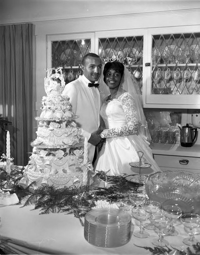 Bride and groom (Sentinel Wedding), Los Angeles, 1962 — Calisphere