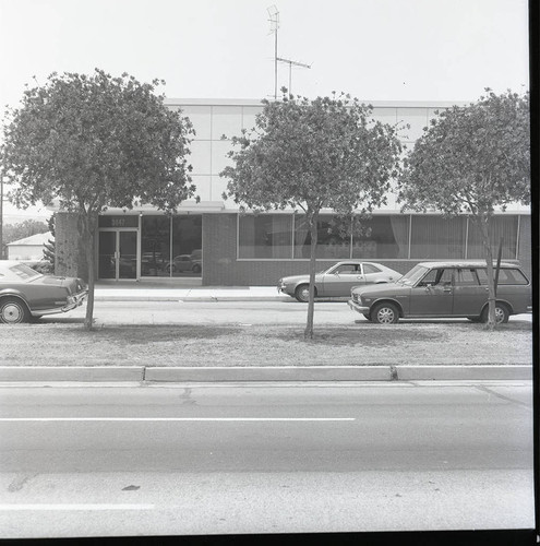 KJLH radio building, Los Angeles, 1974 — Calisphere
