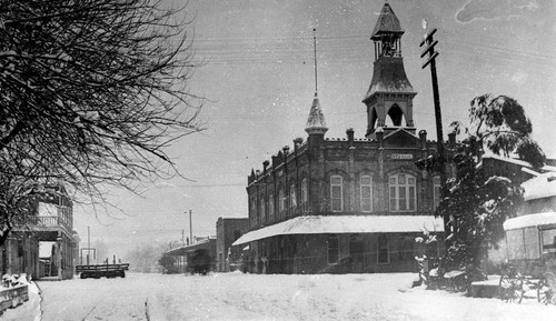 Red Bluff City Hall — Calisphere