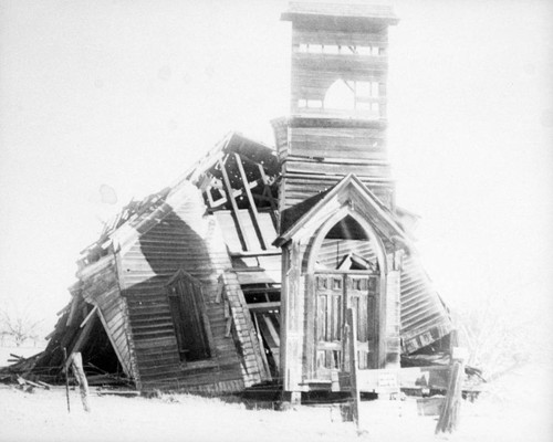 Collapse of a Landmark — Calisphere