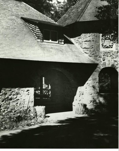 Photographs, The Bend, Wyntoon, exteriors.photograph — Calisphere