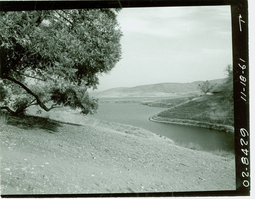 View of Puddingstone Lake at Frank G. Bonelli Regional Park — Calisphere