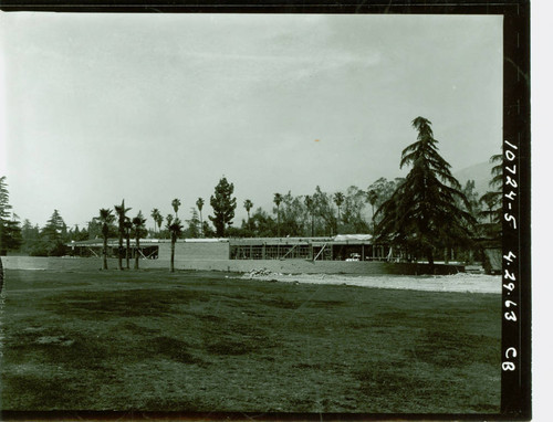 View of the construction of Altadena Golf Course clubhouse — Calisphere