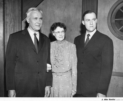 Evangelist Charles E. Fuller and His Family — Calisphere