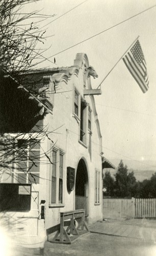 Knapp Stables - Santa Barbara Public Library — Calisphere