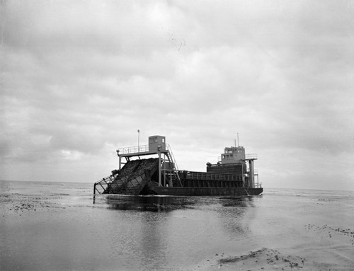 Three Quarters Back View, Kelco Kelp cutter leased beds from State ...