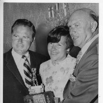 Verne Callison holding Northern California Golf Writers Hall of Fame ...