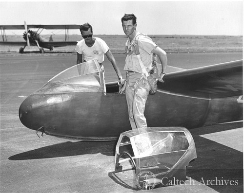 Paul MacCready in soaring gear near a plane — Calisphere