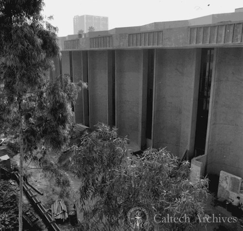 Construction of Baxter Hall — Calisphere