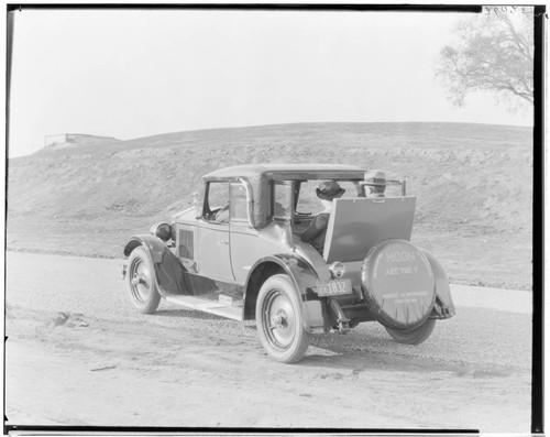 Moon roadster. 1924 — Calisphere