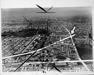 Aerial view of Los Angeles showing Carthay Center, San Vicente and La ...