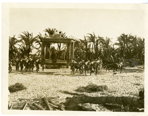 Actors Filming "The Sheik" — Calisphere