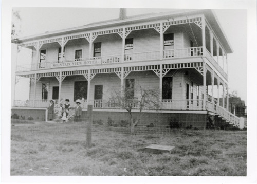Mountain View Hotel, Piru, 1910 — Calisphere
