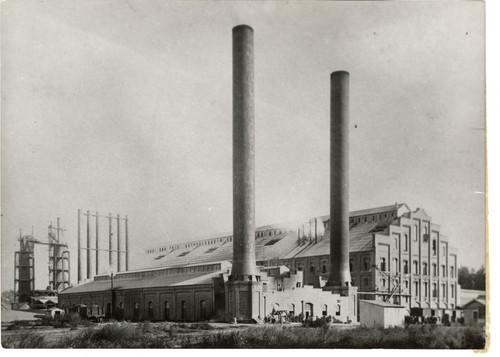Oxnard Sugar Beet Factory, Side View — Calisphere