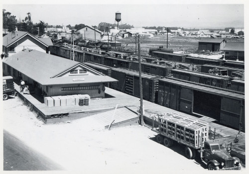 Oxnard Rail Depot during World War II — Calisphere