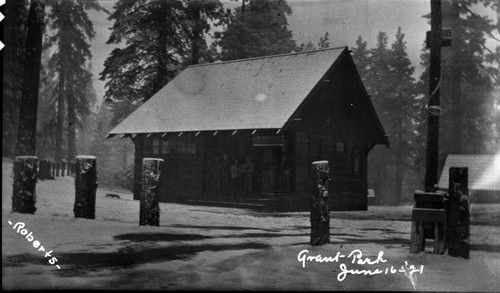 Ranger Stations, Grant Grove Station in snow — Calisphere