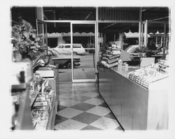 Sprouse-Reitz, Petaluma, California, 1963 — Calisphere