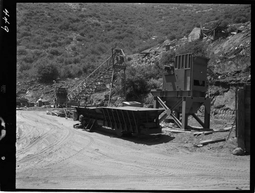 Big Creek - Mammoth Pool - Erection of aggregate plant at powerhouse ...